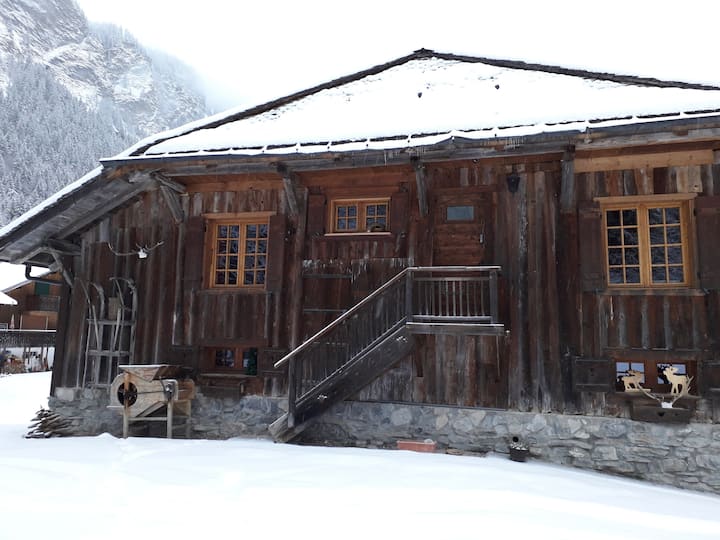 Chalet Savoyard De 1890 Entierement Renove - Morzine