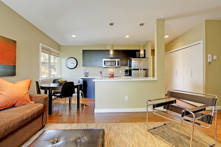 Modern One Bedroom On Cap Hill - December Sale - Seattle, WA