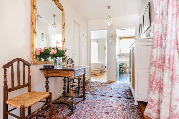 Charmant Deux Pièces Au Calme Père Lachaise - Paryż