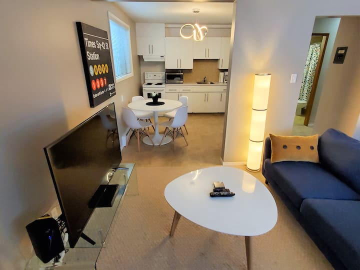 * The Ritchie Block * Transit - Walkable - Edmonton