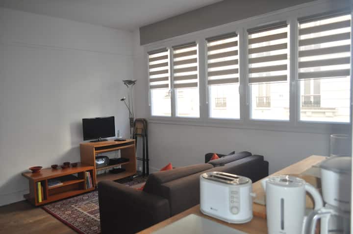Paris: Charmant Studio Familial En Bail Mobilité - Vanves