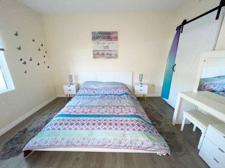 Private Room With Private Bathroom Near Uci - Newport Beach, CA
