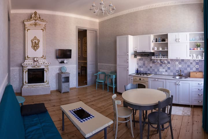 Cosy Apartment In A Historical Building-plekhanov - Tbilisi
