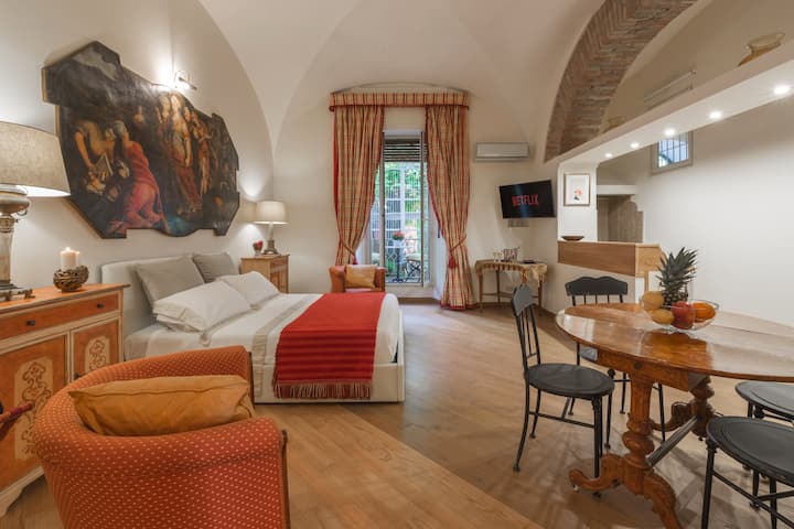 Ground Floor With Balcony And Fountain View - ローマ