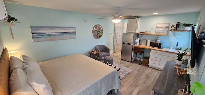 (Left) Private Guest Suite In The Heart Of Cb - Carolina Beach, NC