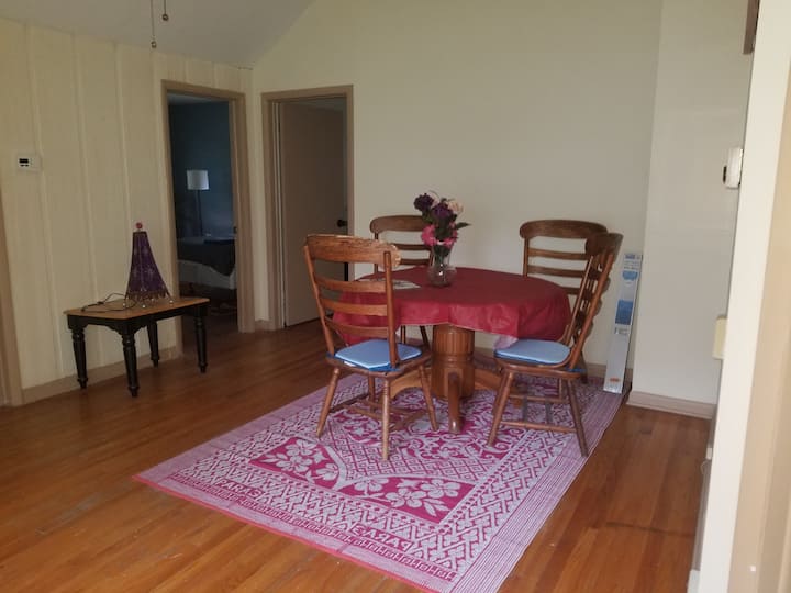 Riverfront River View Room In Quiet Peaceful Area - Troy, NY