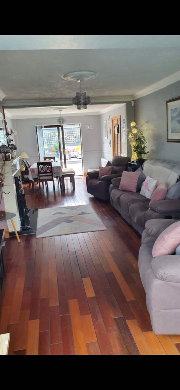Twin Room With Shared Bathroom - Sligo