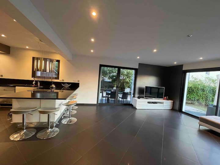 Maison Contemporaine Sur La Côte Varoise - Le Pradet