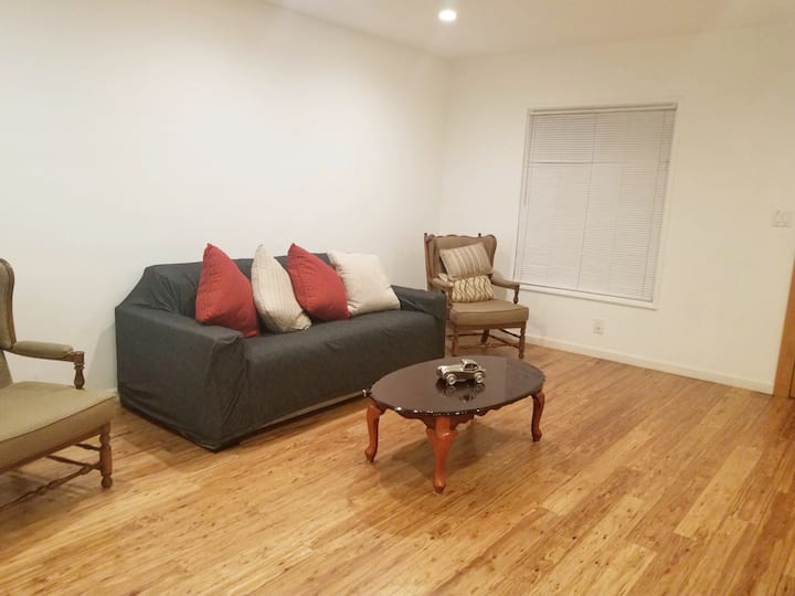 2017 Remodeled Oasis On Sycamore St. - Pasadena, CA