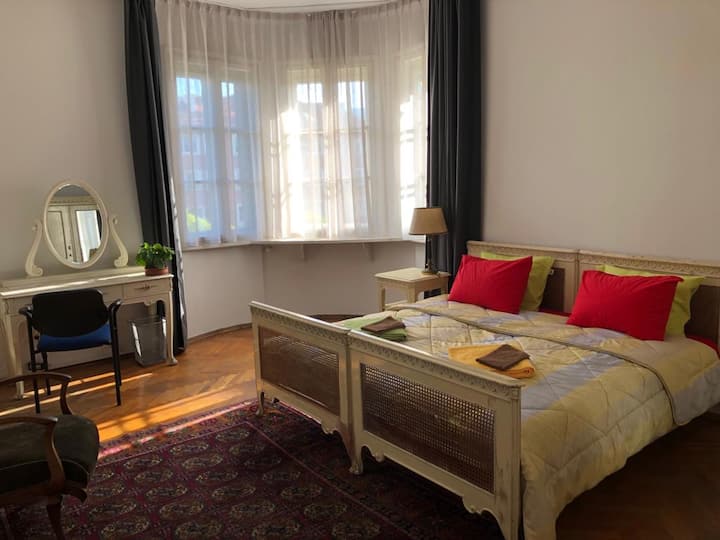 All You Need, Old World Style Room In Sofia Center - Sofia