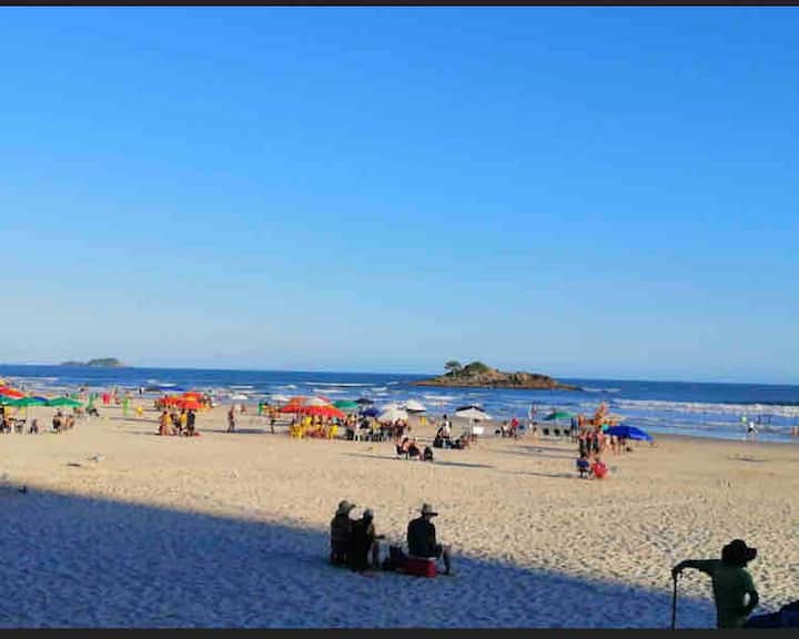 Apto  -Praia Pitangueiras 2 Vagas De Garagem - Guarujá