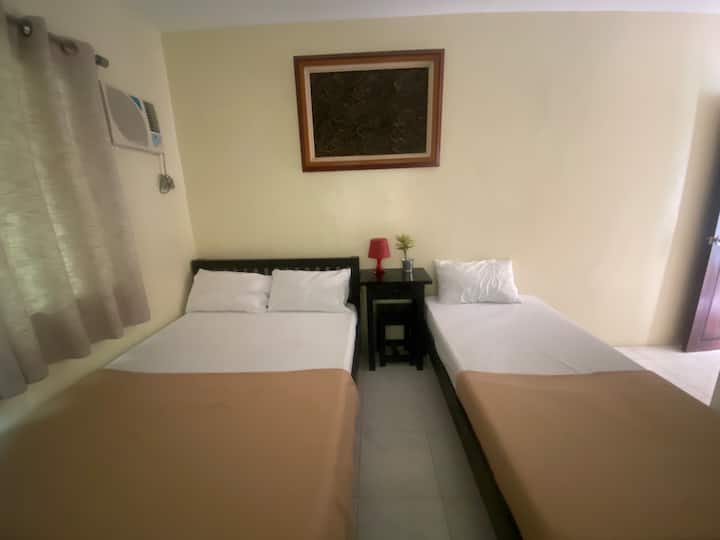 Ac Room For 3 Free Simple Bfast - Tagaytay