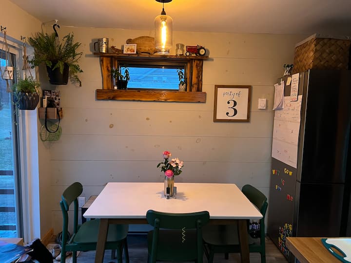 Upstairs Space Close To Colgate - Hamilton, NY