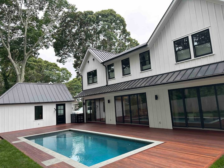 Beautiful Modern 5 Bdrm Home In The Hamptons - Sag Harbor, NY