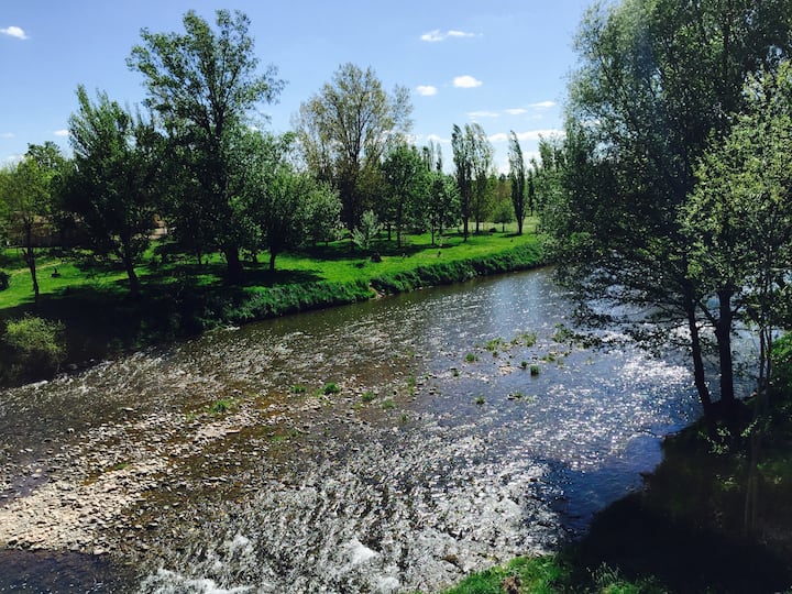 Jolie Maison En Bord De Riviere - Aveyron