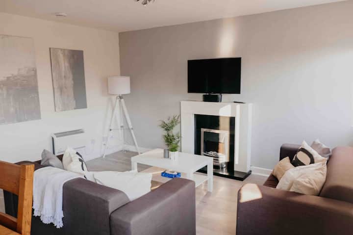 Glasgow City Centre 1 Bed Apartment - Free Parking - Glasgow