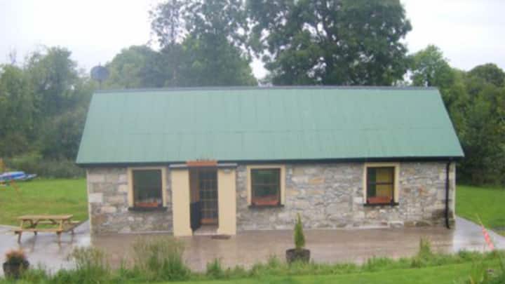 Cottage Ideal For Family's & Private Lake Access - Leitrim Village