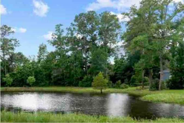 Stocked Pond, Canoe,hot Tub,ren Faire Close - Stagecoach, TX