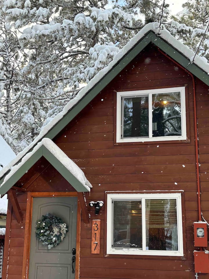 Sugar Bear Lodge - Big Bear, CA