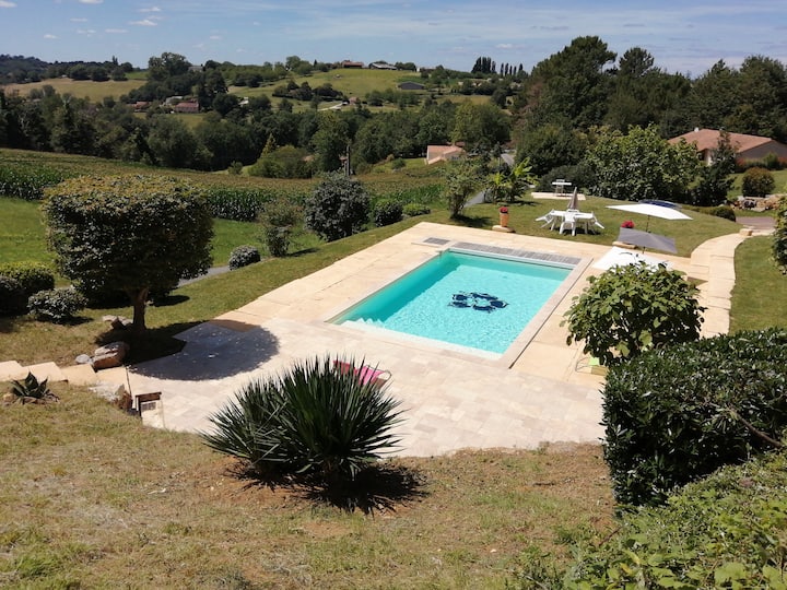 Gîte Avec Piscine - Sarlat-la-Canéda