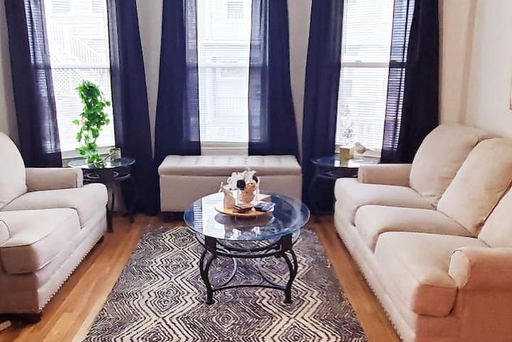 Centrally  Located In The Heart Of Boston Near T - Chinatown - Boston