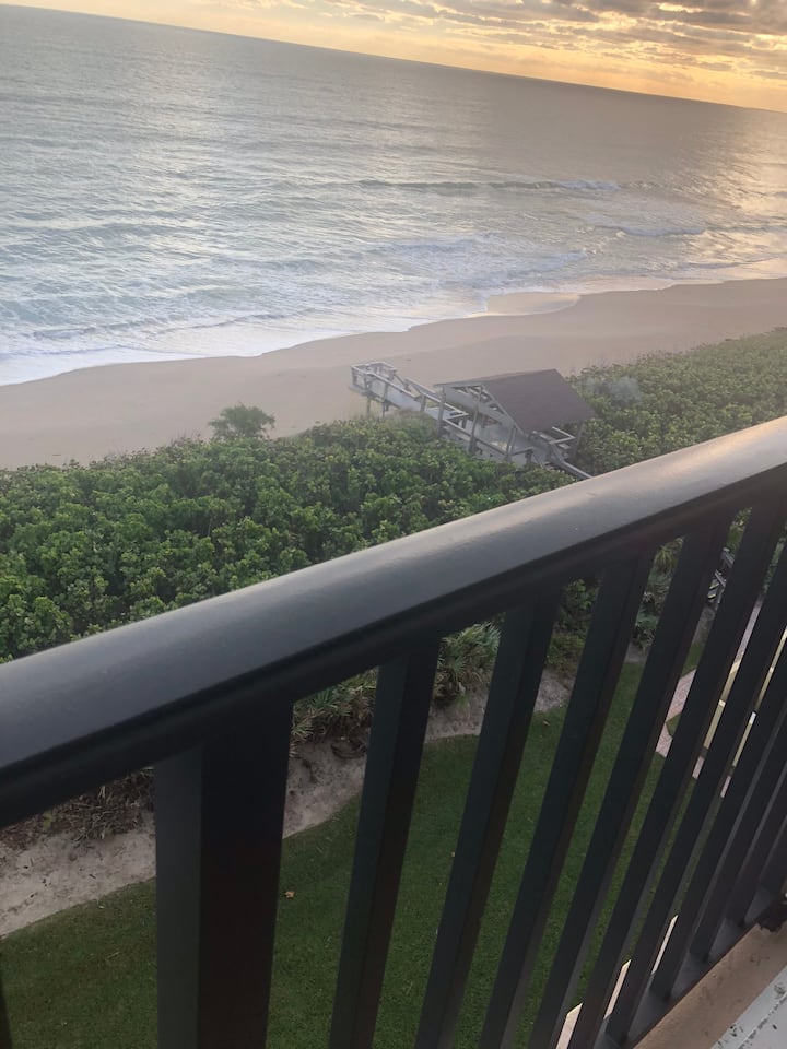 Ocean Paradise Condo On Hutchinson Island - The Bahamas