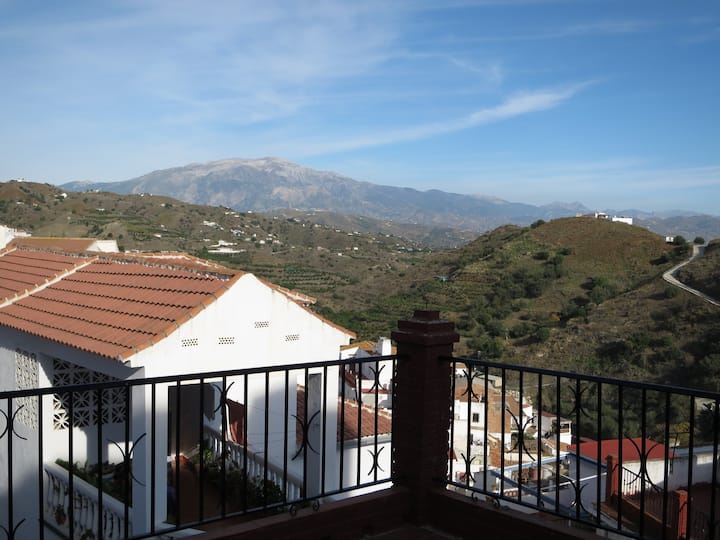 A Taste Of Real Spain - Comares