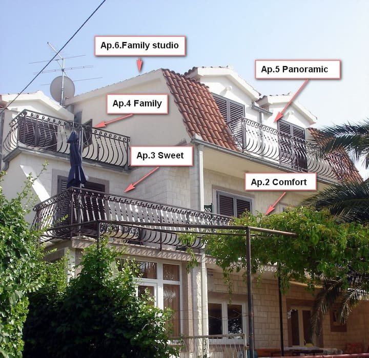 Apartments Nena - Ap.2+3+4+5 (15 People) - Trogir