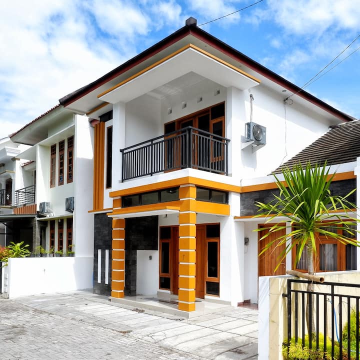Odessa 1: 10 Minutes To Malioboro, 4 Ac Rooms - Yogyakarta