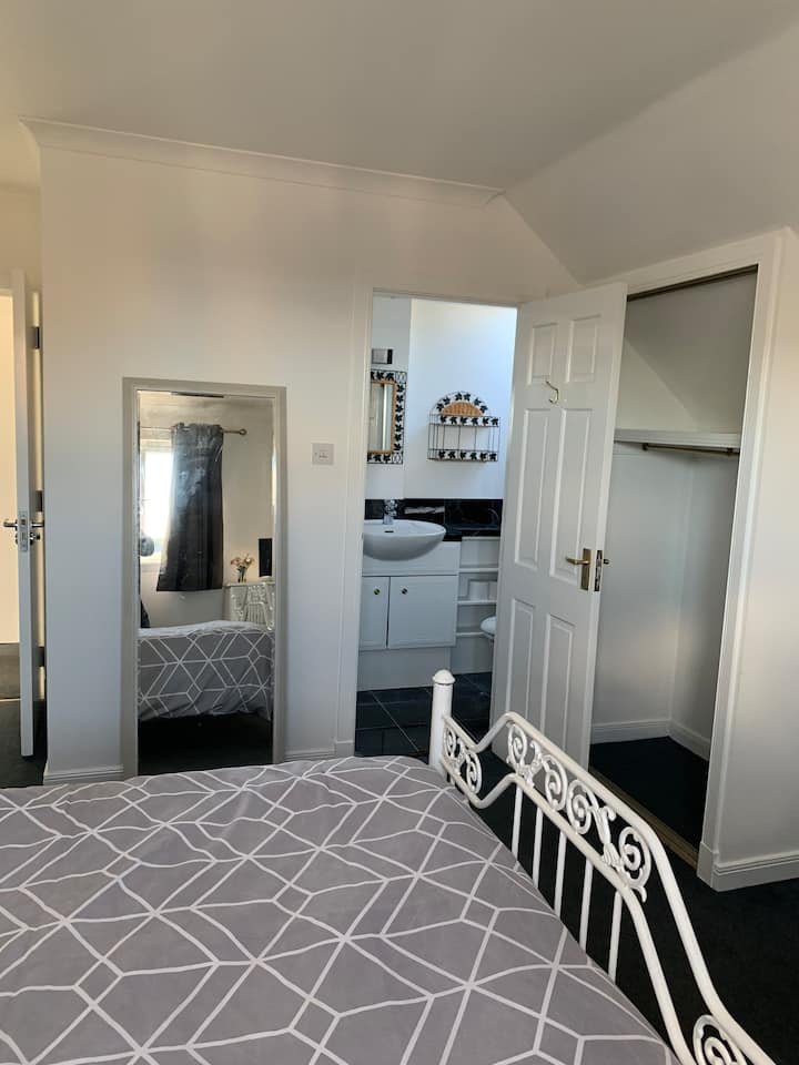 2 Double Room With En-suite - Dunfermline