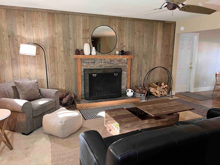 Tahoe Retreat Near Heavenly & Lake | Fast Wifi - South Lake Tahoe, CA