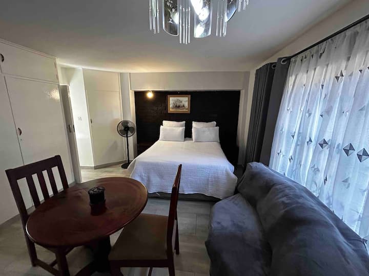 Harare  Cozy Bachelor/ Studio Apartment - Harare