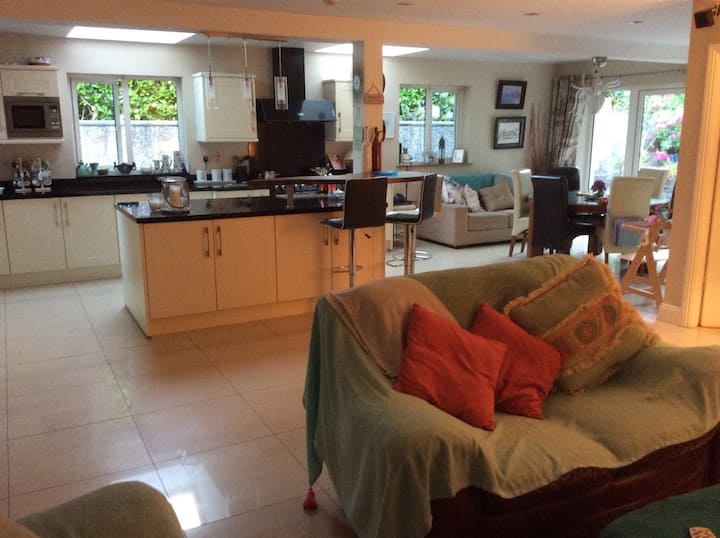 Tearmon Lodge. Home From Home. - Carrigaline