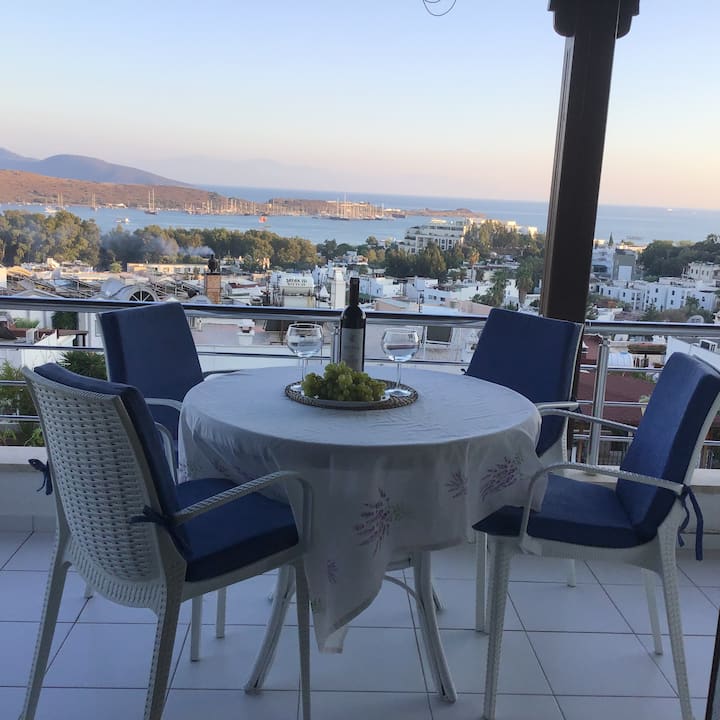Bodrum Beautiful Sea View. Walk To Beach. - Bodrum