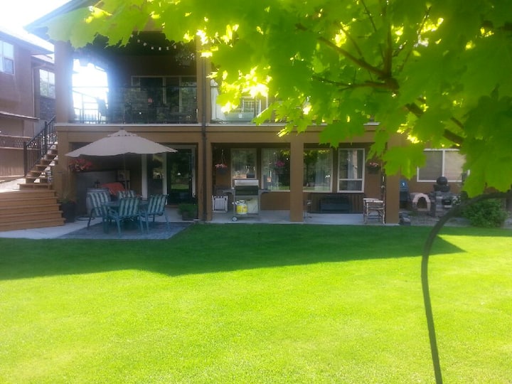 Private, Clean 2 Bdrm Licensed Suite. H696296662 - West Kelowna