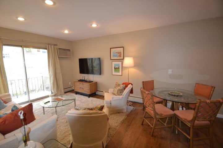 R-27 Great 1br Apt In Center Of City - Cincinnati, OH