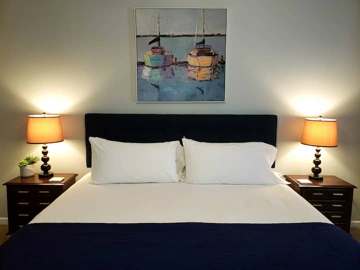 Amazing Location Near I-20 - King Bed - 2bd+2ba - Augusta, GA