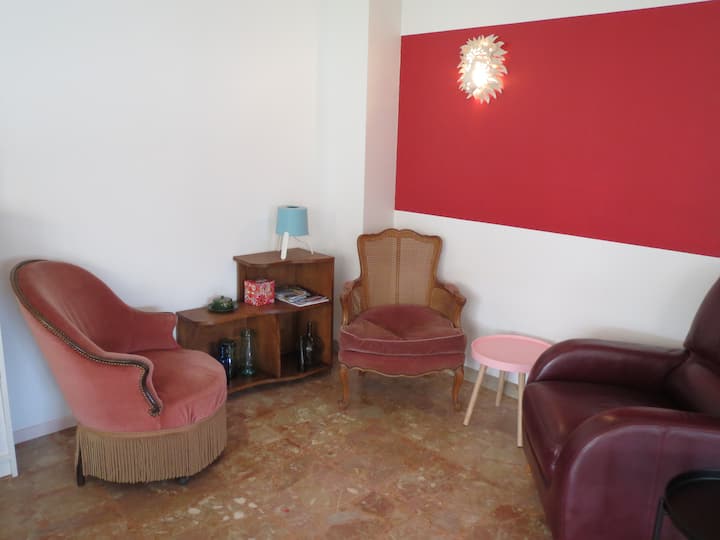 Chambre Jaune, Au Portail Rouge - Saint-Martin-d'Hères