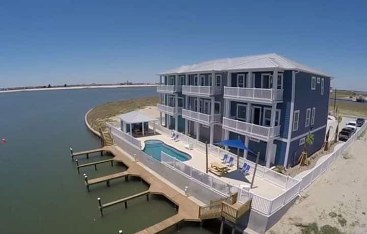 Huge 4br/3ba! Pool, Beach & Boat Slip! 4 Car Garage - Tamaulipas