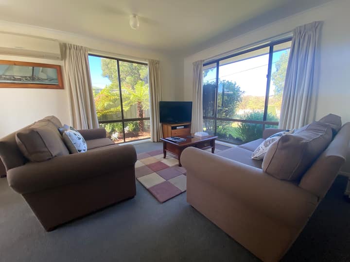 Victoria Cottage - Close To Maria Island Ferry - Tasmania