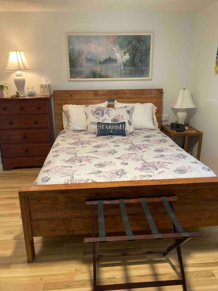 Val's Sanctuary. In-law-suite, Private Unit. - Jacksonville, FL