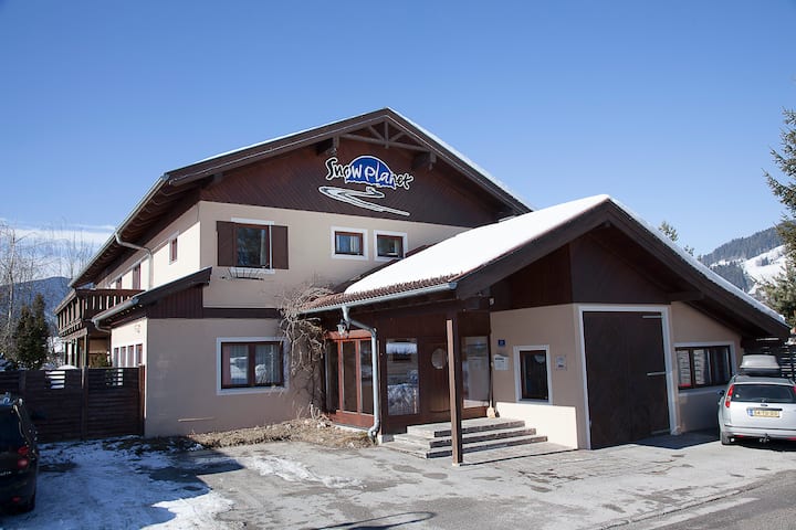 Top Location For Young & Old! From 8-28 Persons - 