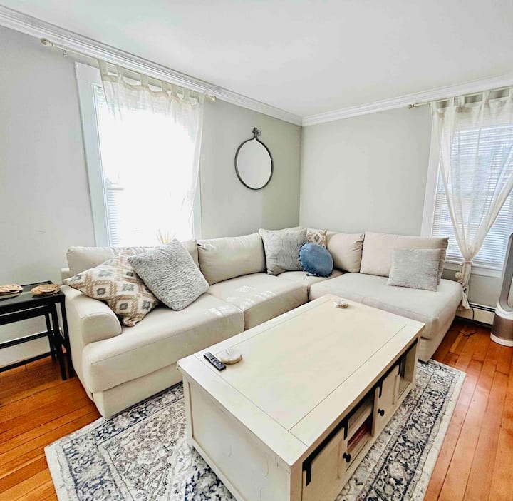 *3 Story Home* W/backyard~walk To Everything - Portland, ME