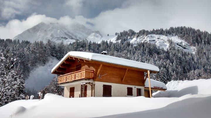 Chalet Janisi. Individual Chalet Home (90m2) - La Clusaz