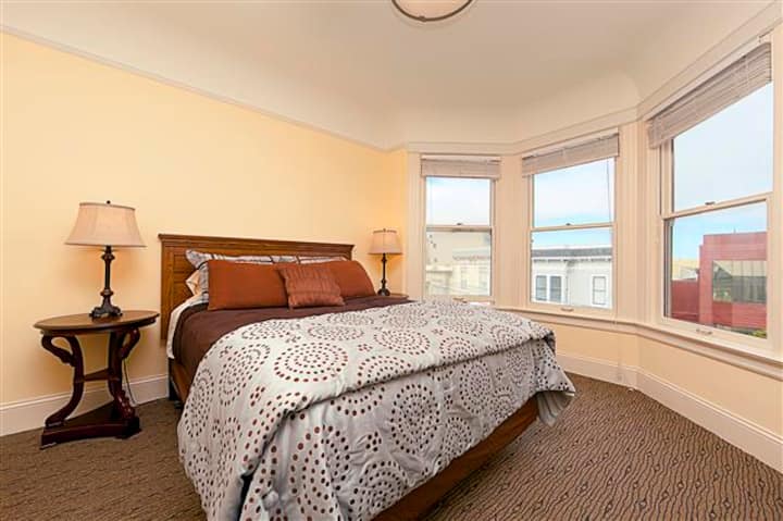 Heart Of Noe Valley - Modern Victorian 2 Bedroom - San Francisco, CA