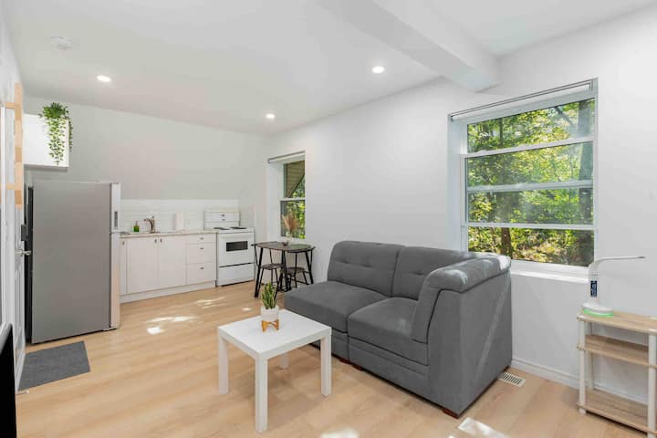 Studio Unit With Perfect Views In Hamilton - Hamilton