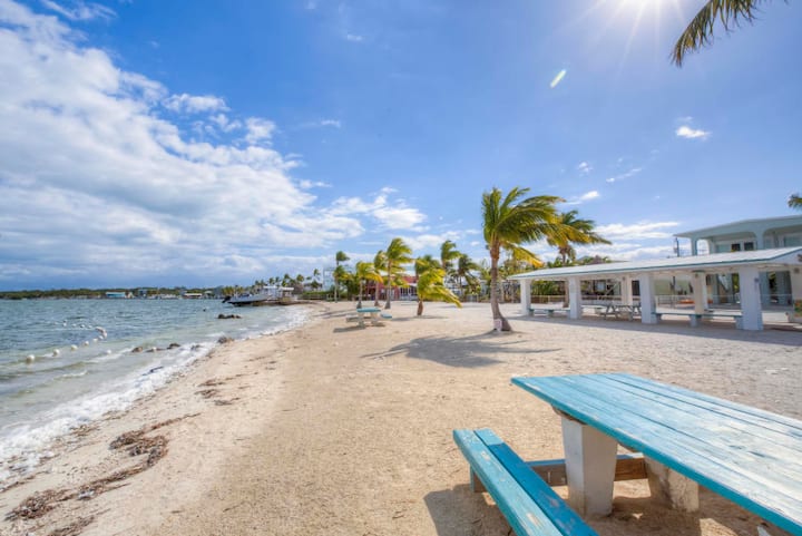 Key Largo Beach Cottage - Key Largo