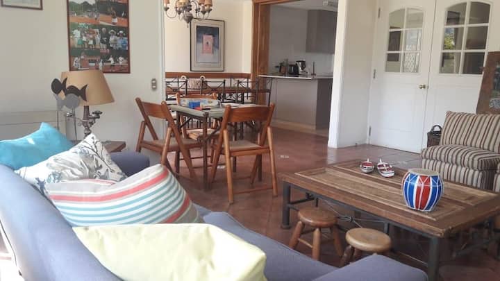 Casa Grande Y Fácil! Recién Remodelada! - Zapallar