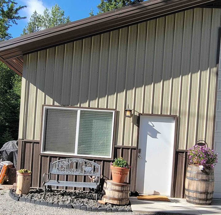 One Bedroom One Bath Guest House In The Country. - Mount Spokane State Park, Mead