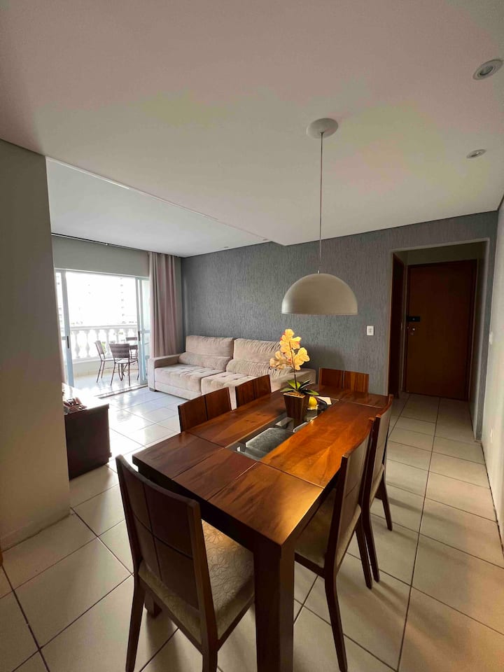 Apto 2q C/ Ar No Setor Bueno - Goiânia